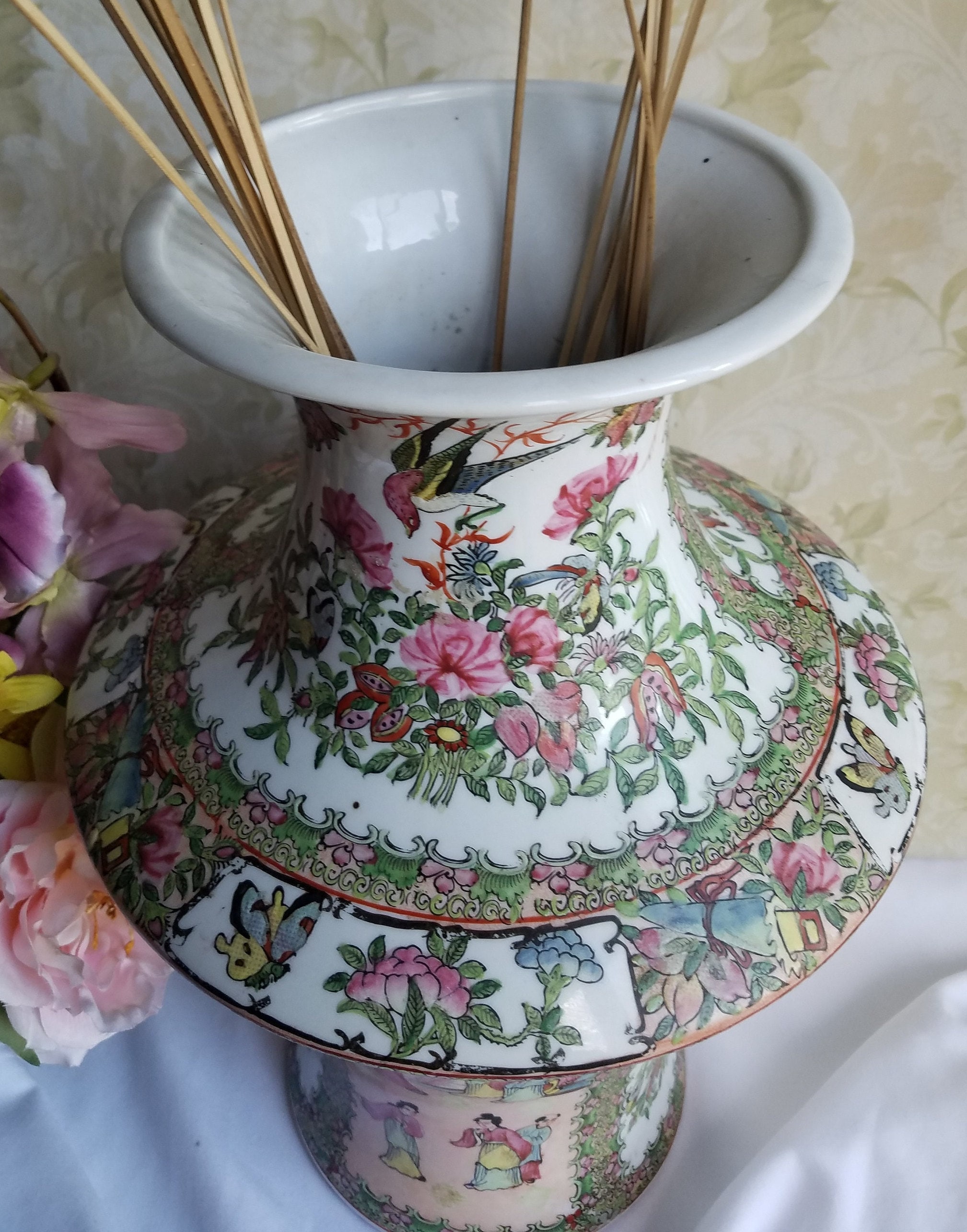 Vintage Chinese Porcelain Flower Vase - Etsy