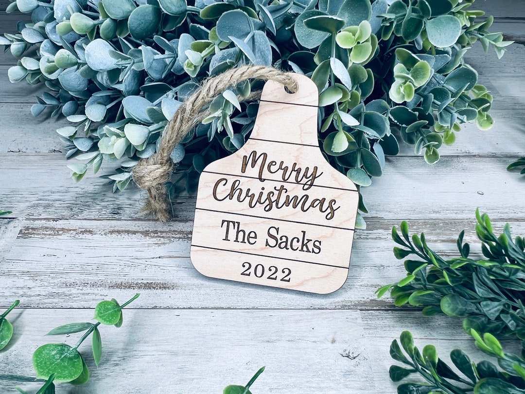 Merry Christmas Cow Tag SVG File, Shiplap Cattle Christmas Ornament SVG ...