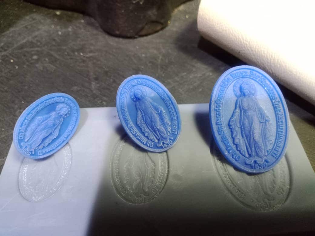 CUSTOM MOLDS for Coins, Medals and Sculptures in Jewelry Wax and ...