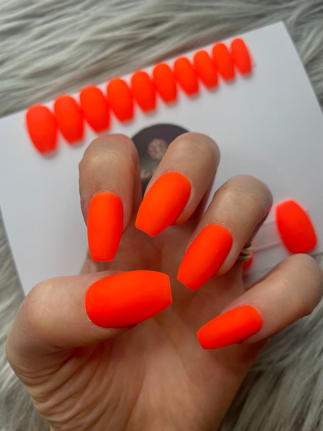 FULL SET OF 20 False Nails | Bright Neon Orange Matte Nails | Short ...