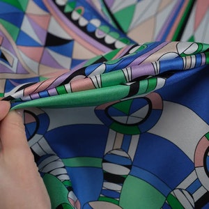 Designer Italian Fabrics Pucci Pure Silk Twill / Mulberry Silk 105 Gr ...