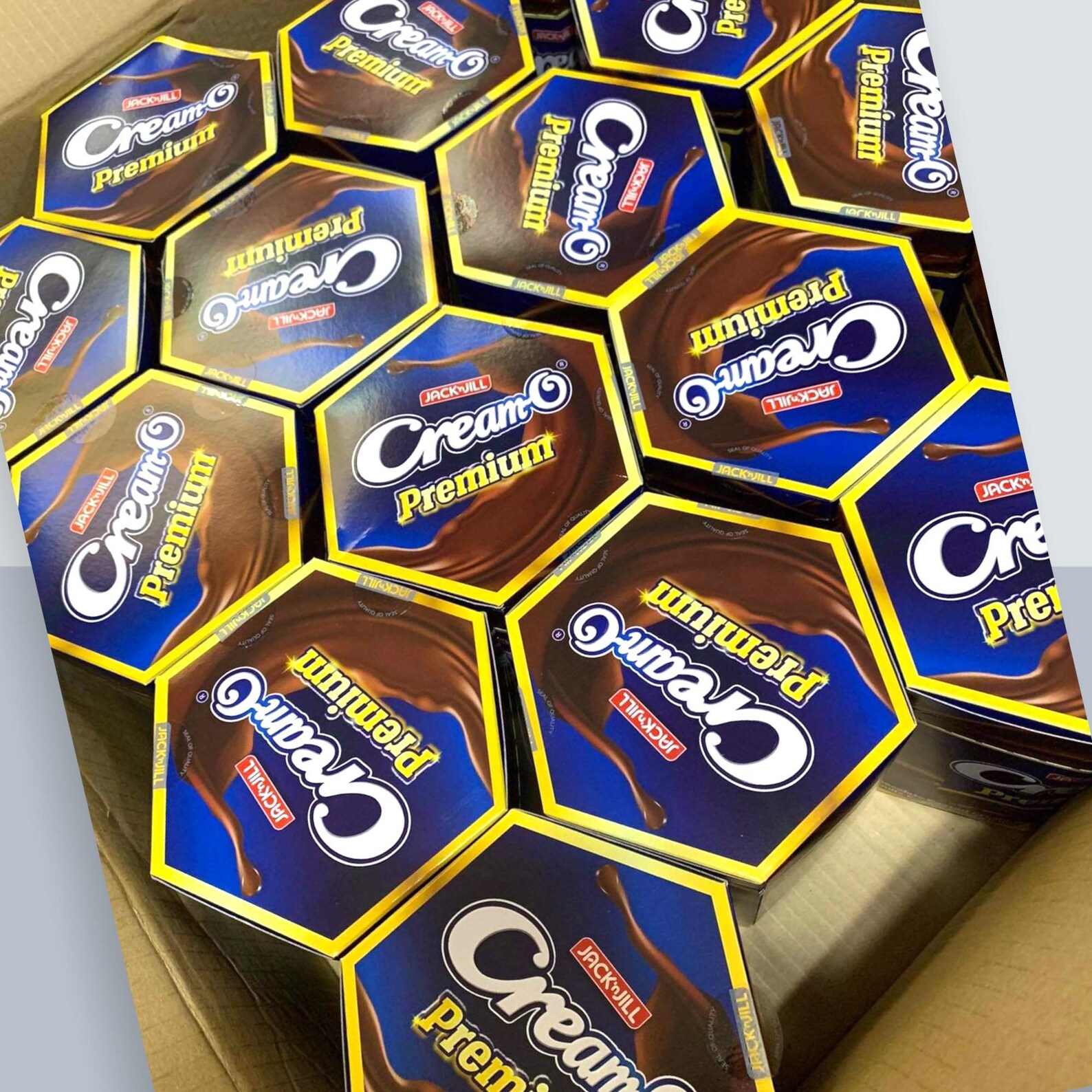 CREAM-O Premium 1 Box 12packs 480g Chocolate Coated Vanilla Cookie ...