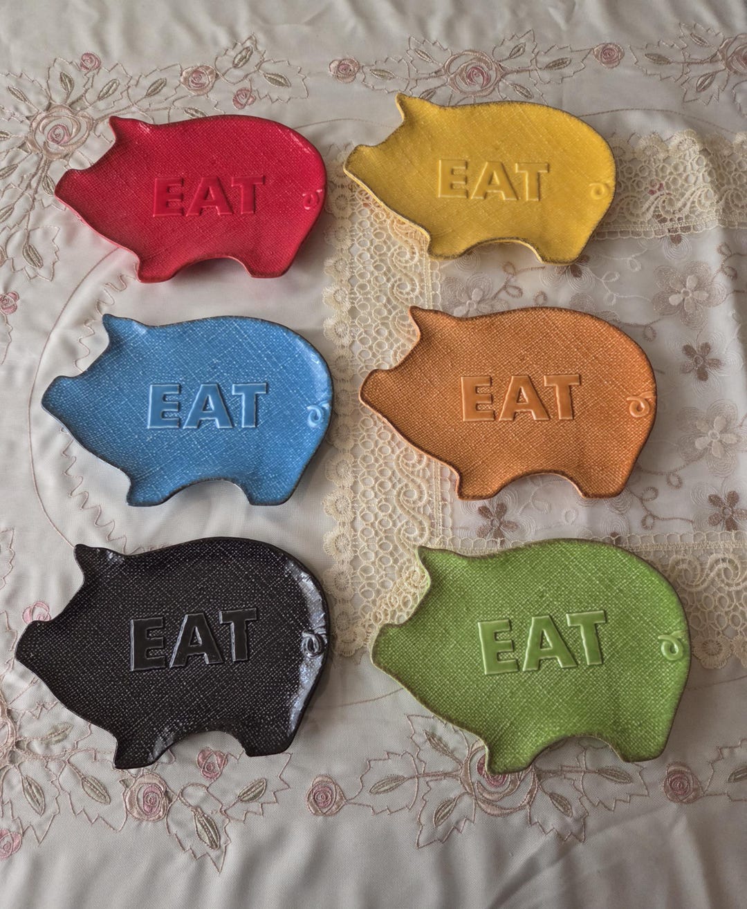 NWOT Pig Plates - Etsy