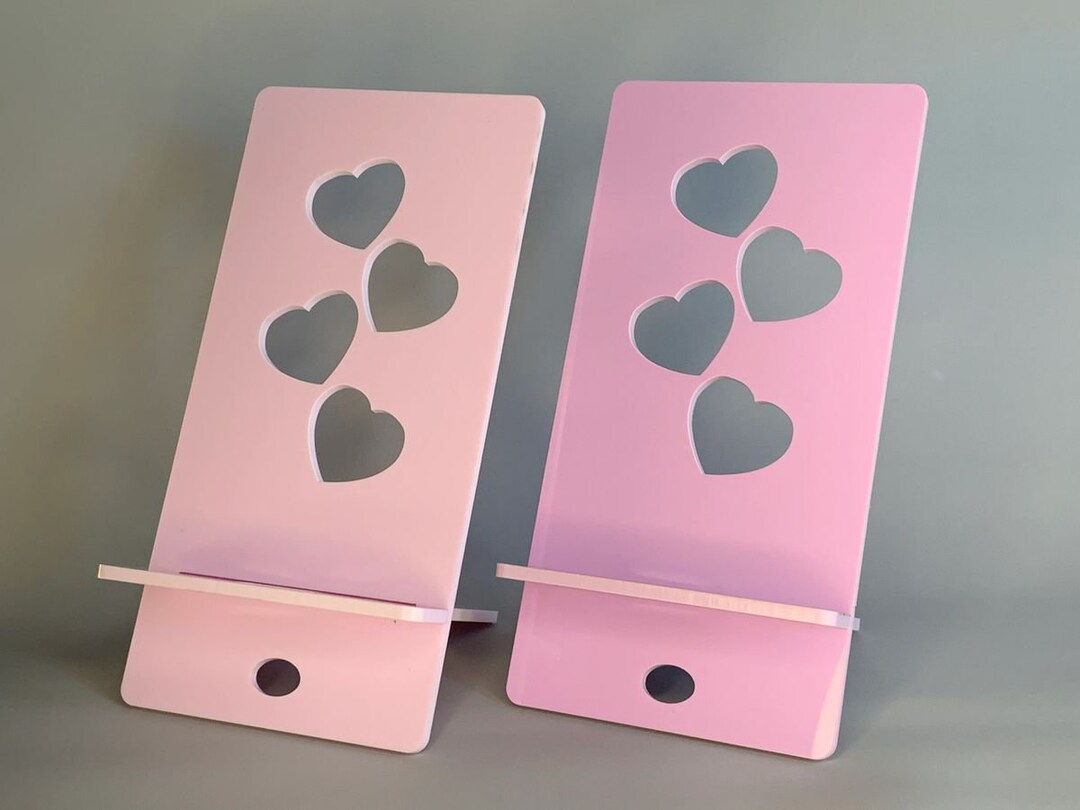 Hearts Theme Acrylic Cell Phone Stand With Heart Cutouts, Compact, 2 ...
