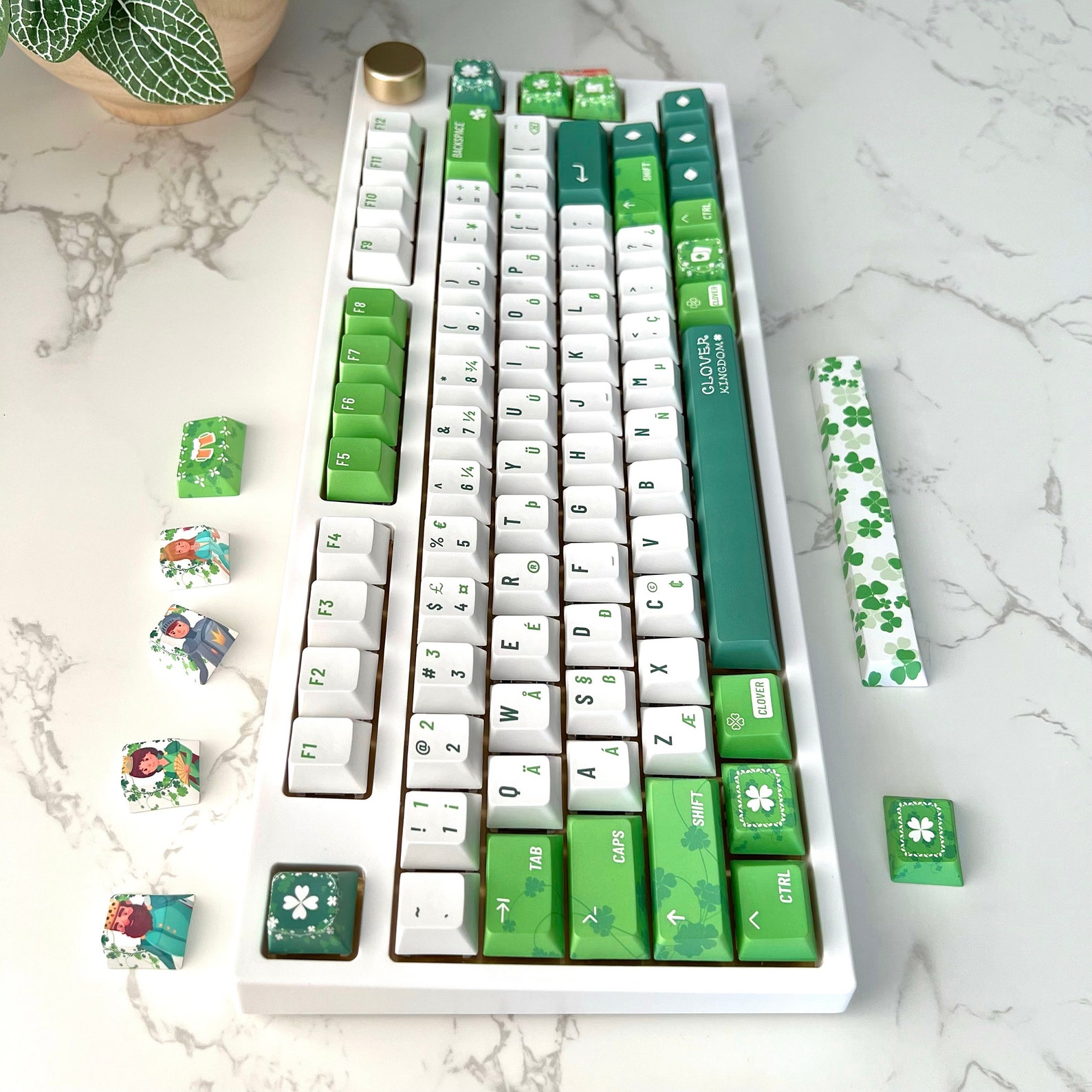 Clover Kingdom Keycap Set, Cherry Profile, Cute Art, PBT, Cherry MX ...