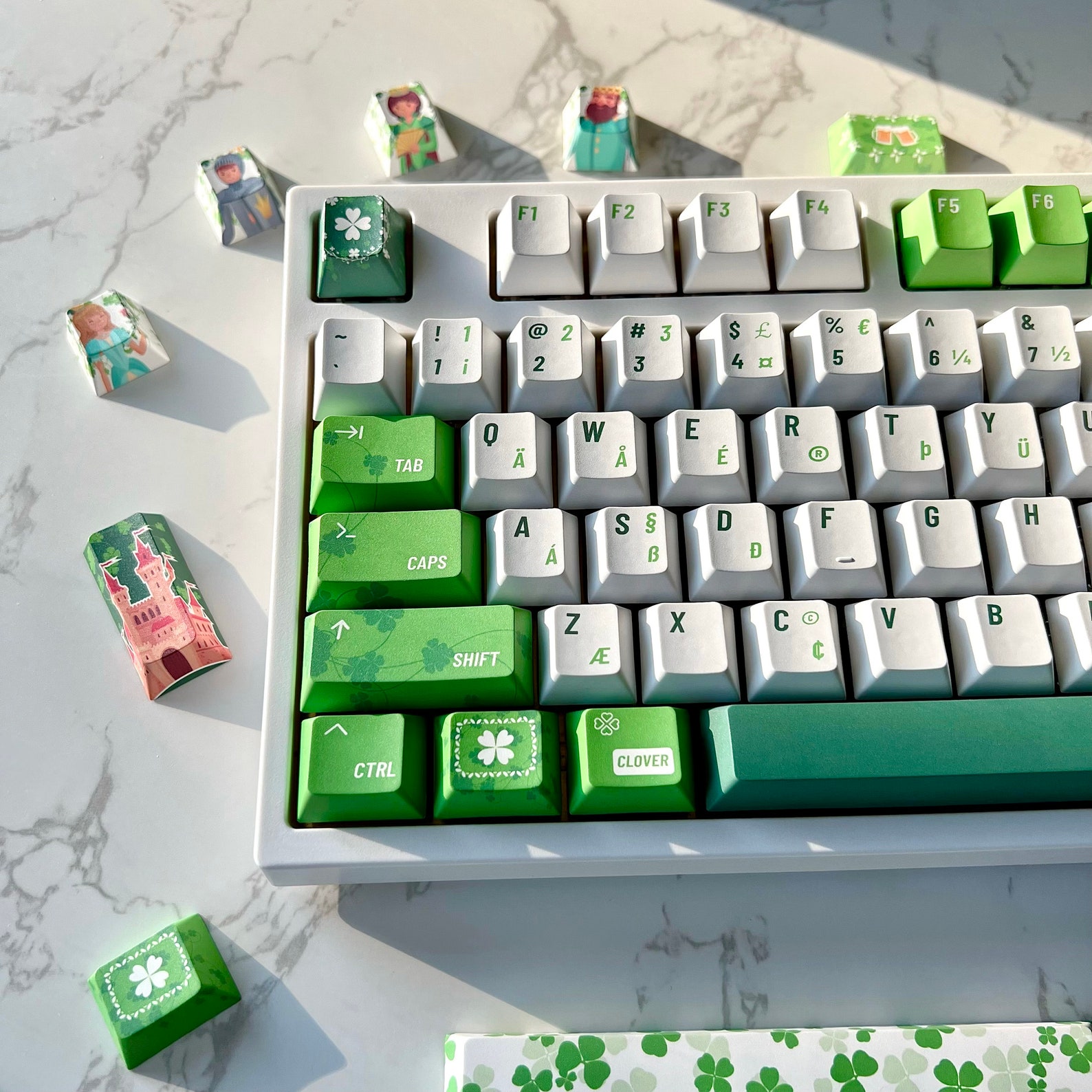 Clover Kingdom Keycap Set, Cherry Profile, Cute Art, PBT, Cherry MX ...