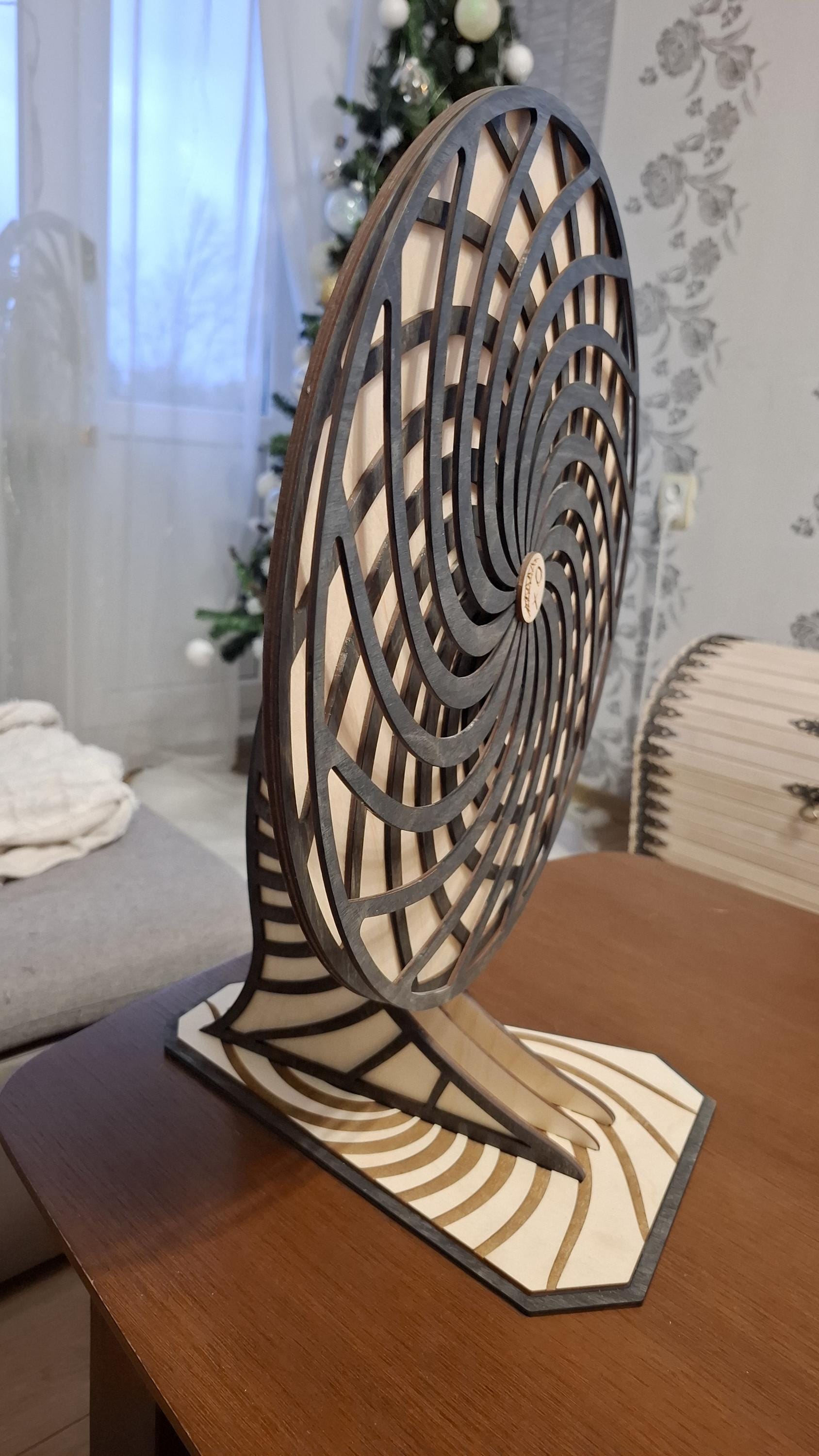 Visual Illusion Wheel. Kinetic Spinner. Laser File for 3mm Material ...