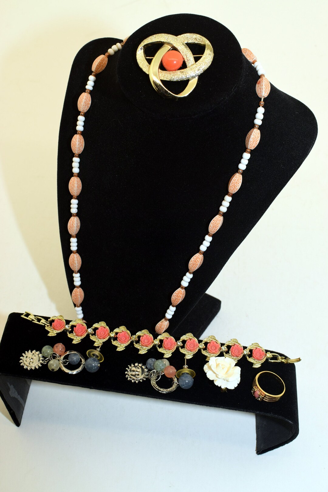 Assorted Vintage Jewelry Set - Etsy