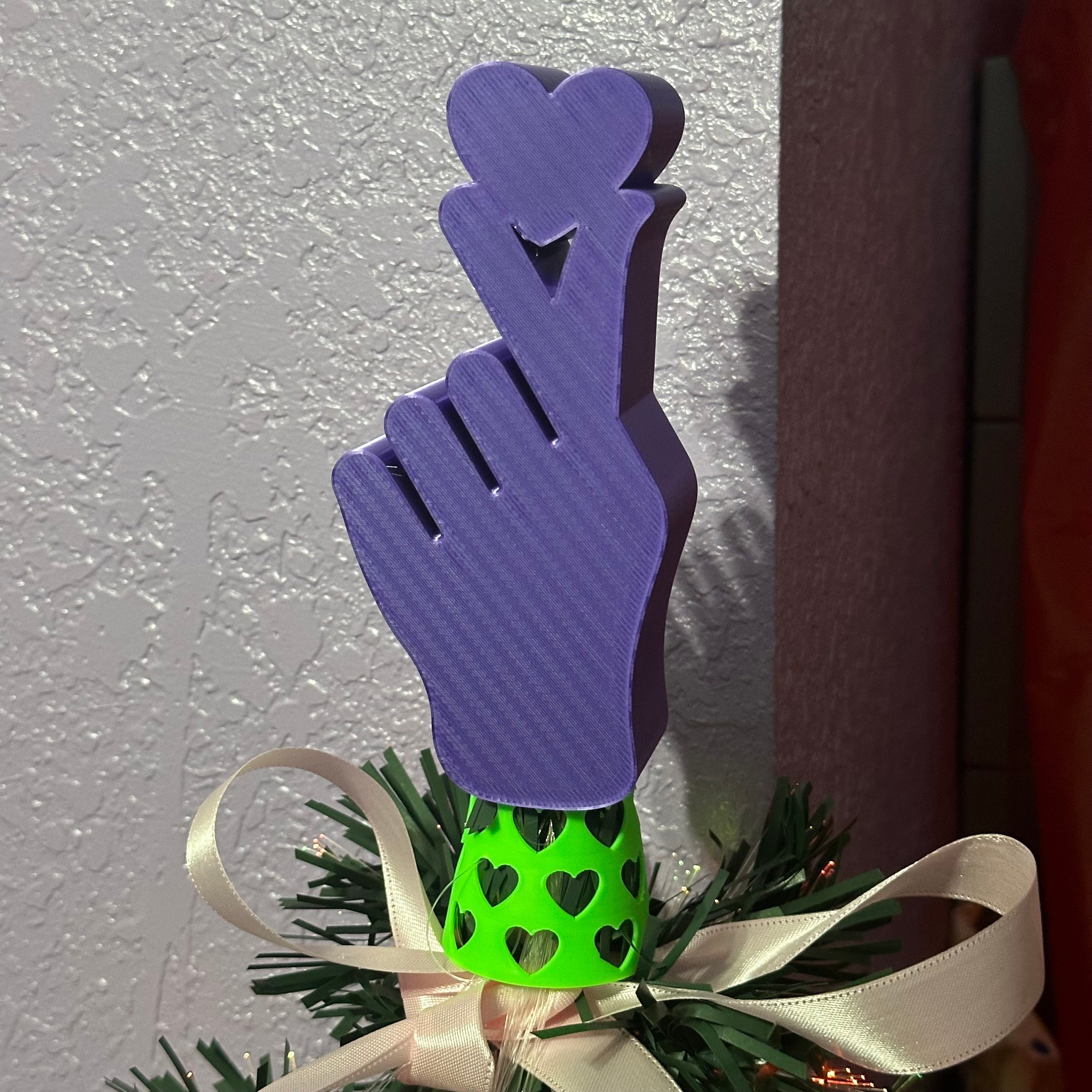 Kpop Finger Heart Christmas Tree Topper - Room Decor - Room Accessories ...