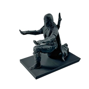 Mandalorian Pen Holder - Lightsaber Pen - Star Wars Desk Accessory ...