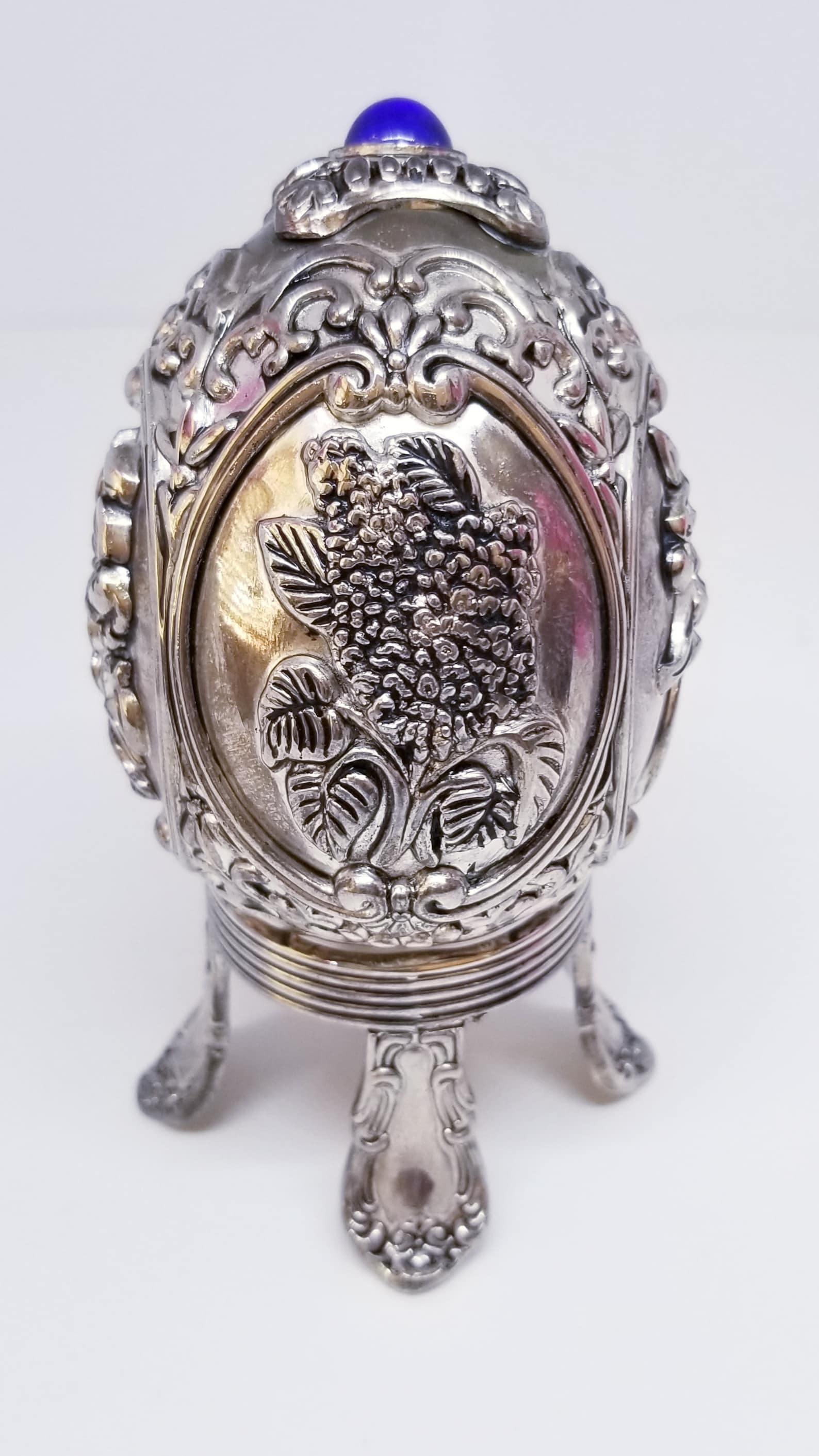 Discontinued GORHAM CHANTILLY Silver Plated Egg With Matching Stand and ...