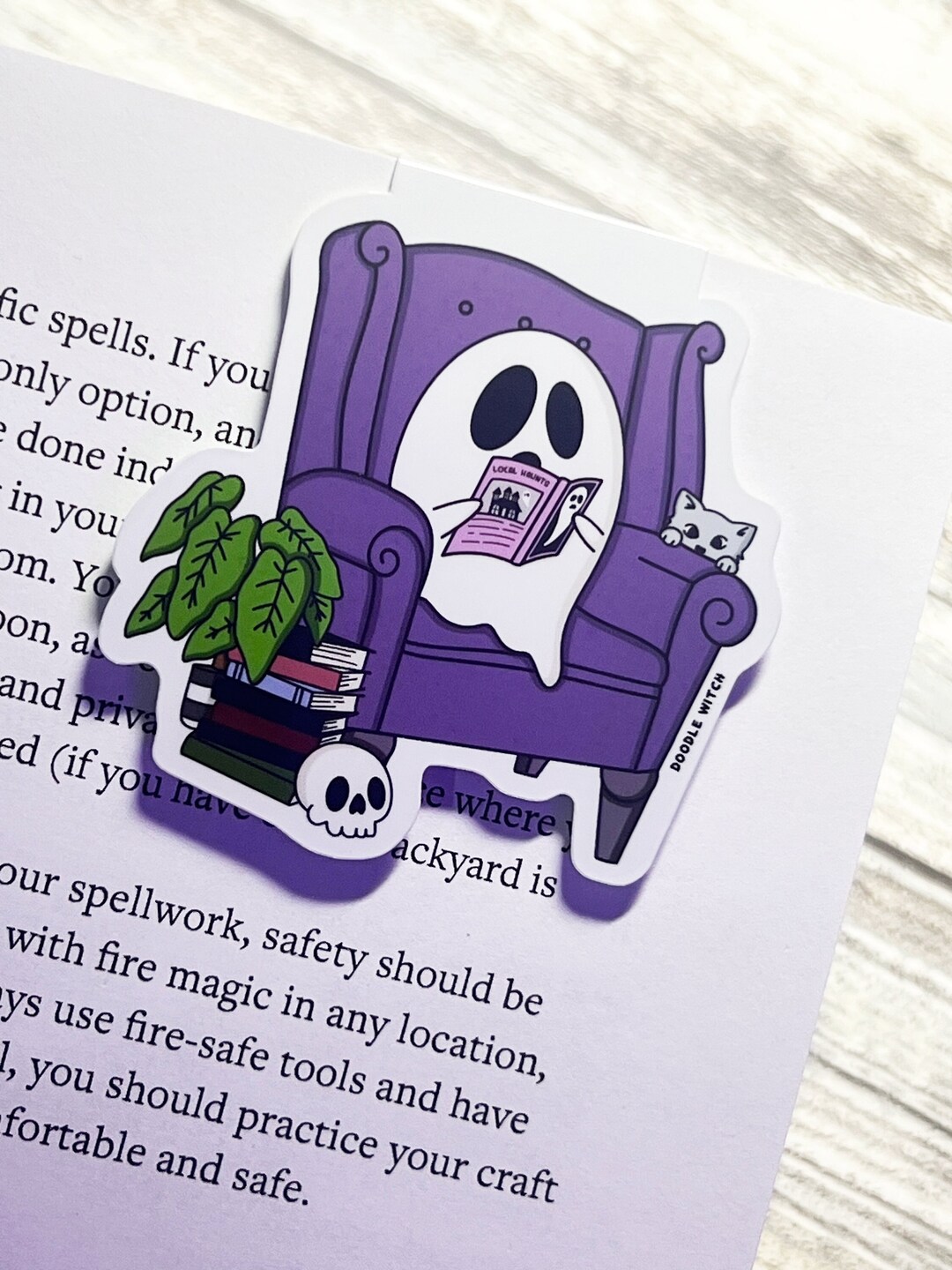 Ghost Reading Magnetic Bookmark, Ghost Bookmark, Spooky Reader Gifts ...