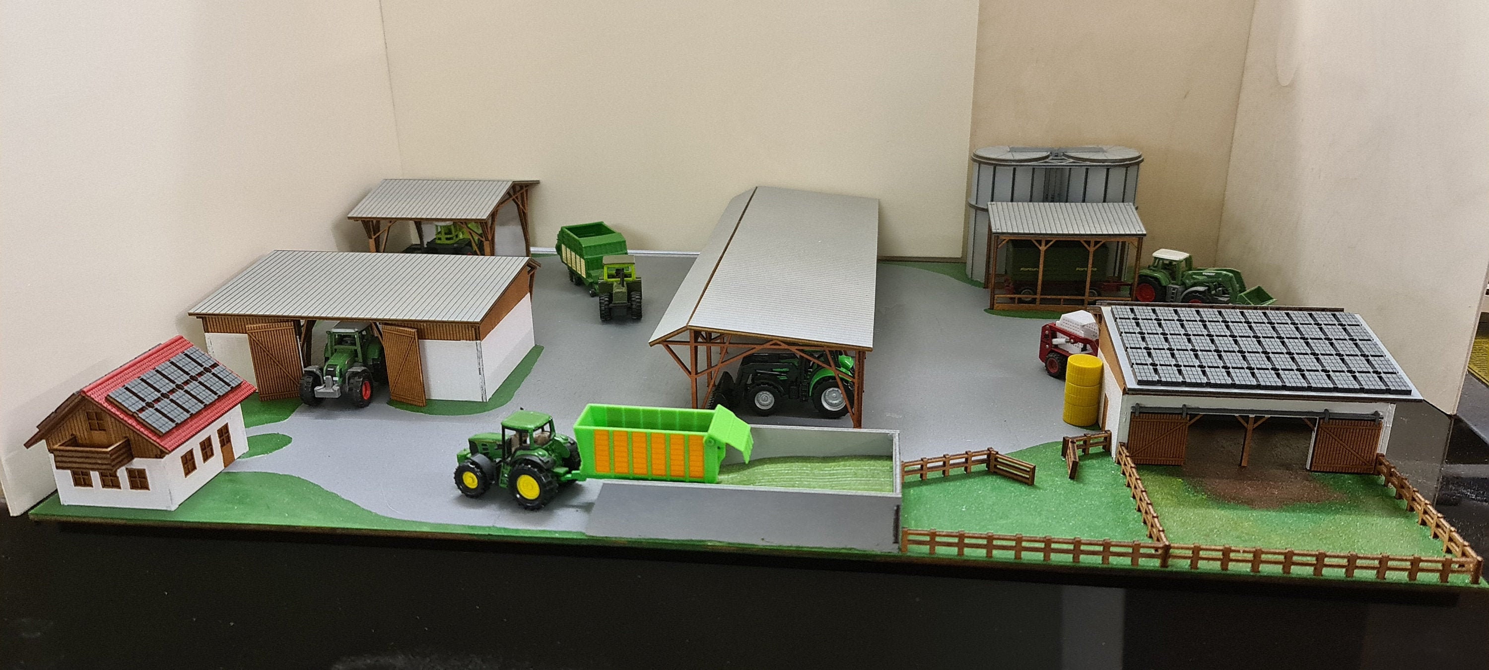 Toy Farm House - Etsy