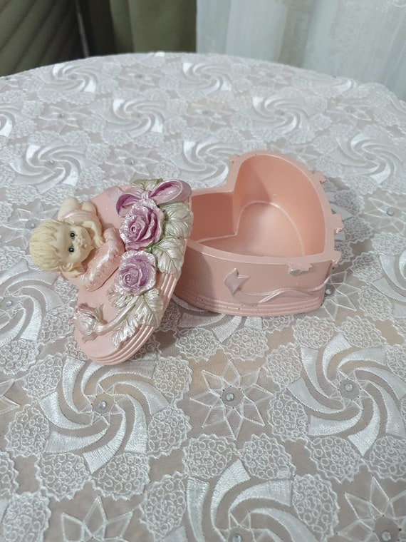 vintage heavy treasure chest - Gem