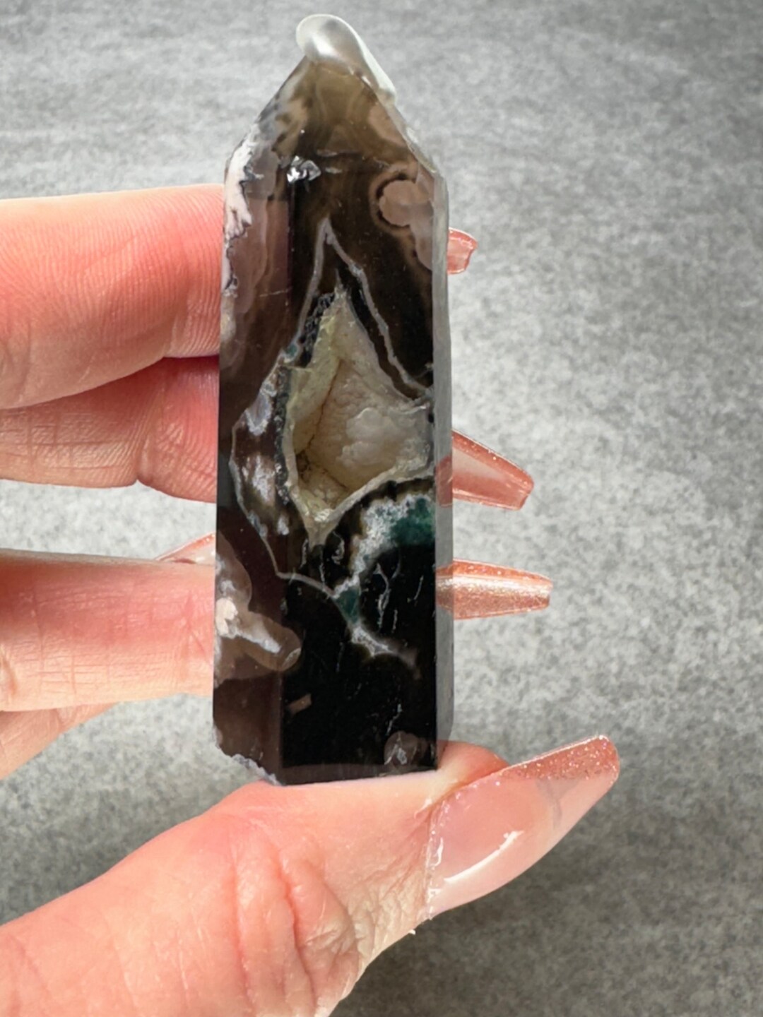 Black Flower Agate Tower - Etsy