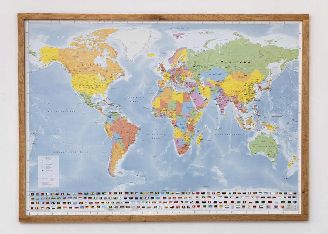 Weltkarte mit Rahmen aus Eichenholz zum Aufhängen politischer - Etsy.de