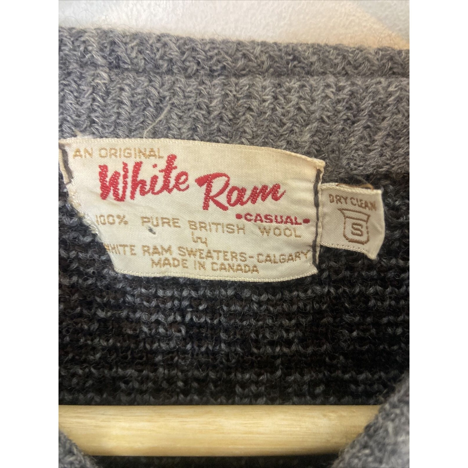 Vintage White Ram Woman M Nordic Wool Ski Lodge Cardigan Sweater Knit ...