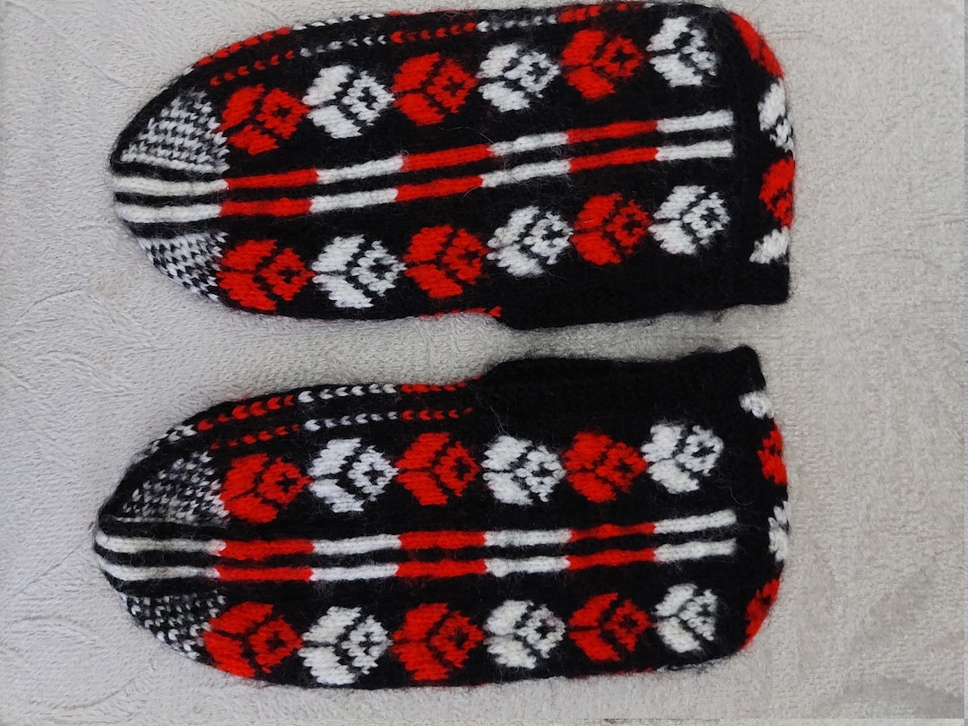Hand-knit Patik Decorated With Geometric Tulip, Floral Sock, House ...