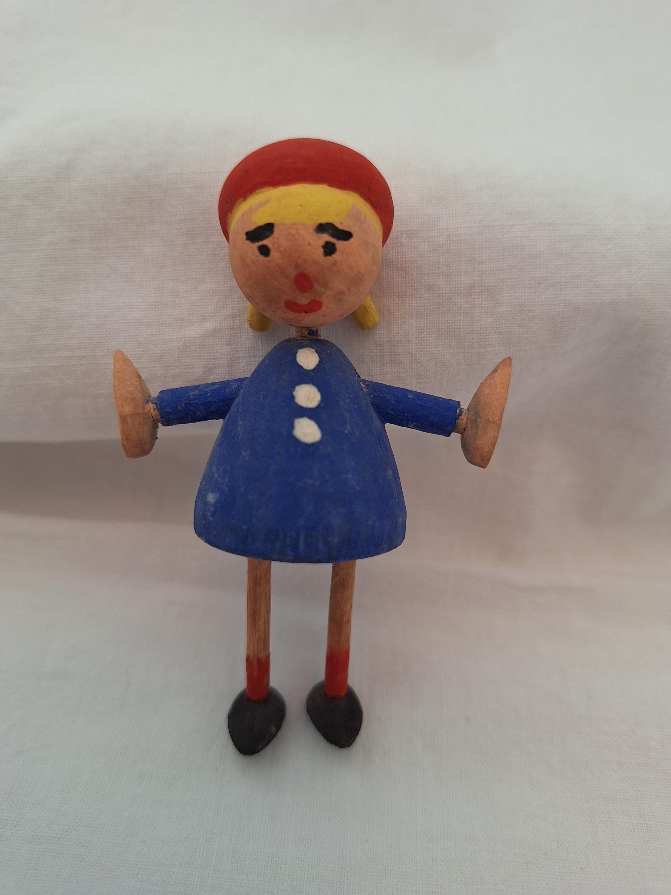 Folk Art Wooden Stick Figure Family of 5 - Etsy