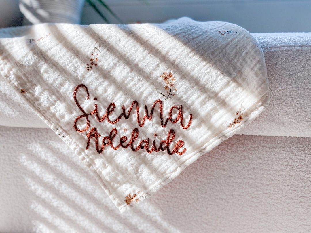 Hand-embroidered Name Swaddle - Etsy
