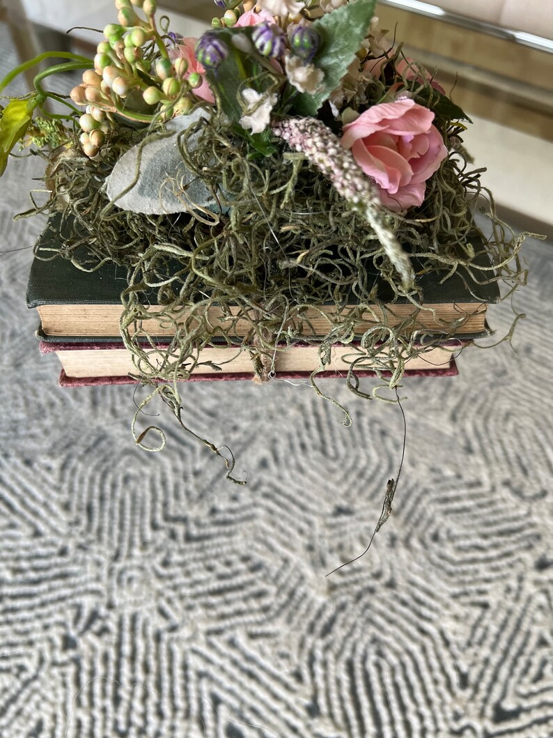 Darling Vintage Book Floral Design - Etsy