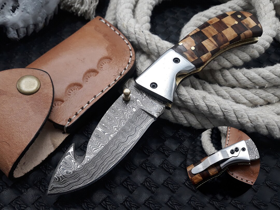 Handcrafted Damascus Gut Hook Skinning Knife - Your Ultimate Hunting ...