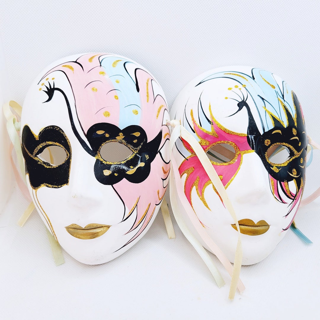 Pair of VINTAGE Medium CARNIVAL MASKS With Gold Lips, Wall Hanging ...