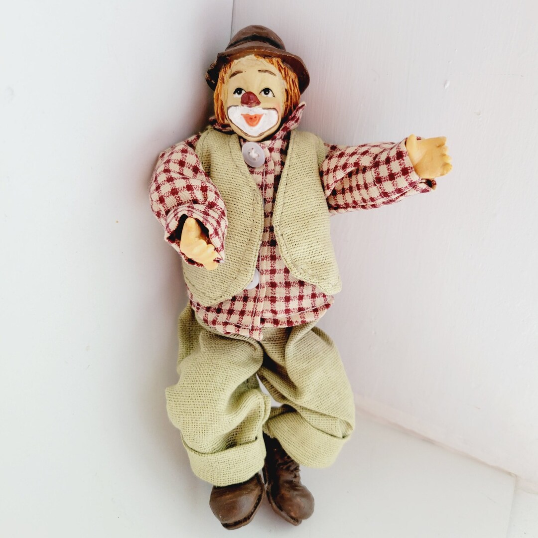 VINTAGE Resin Clown FIGURINE, Red Checkered Shirt, Realistic, Statue ...