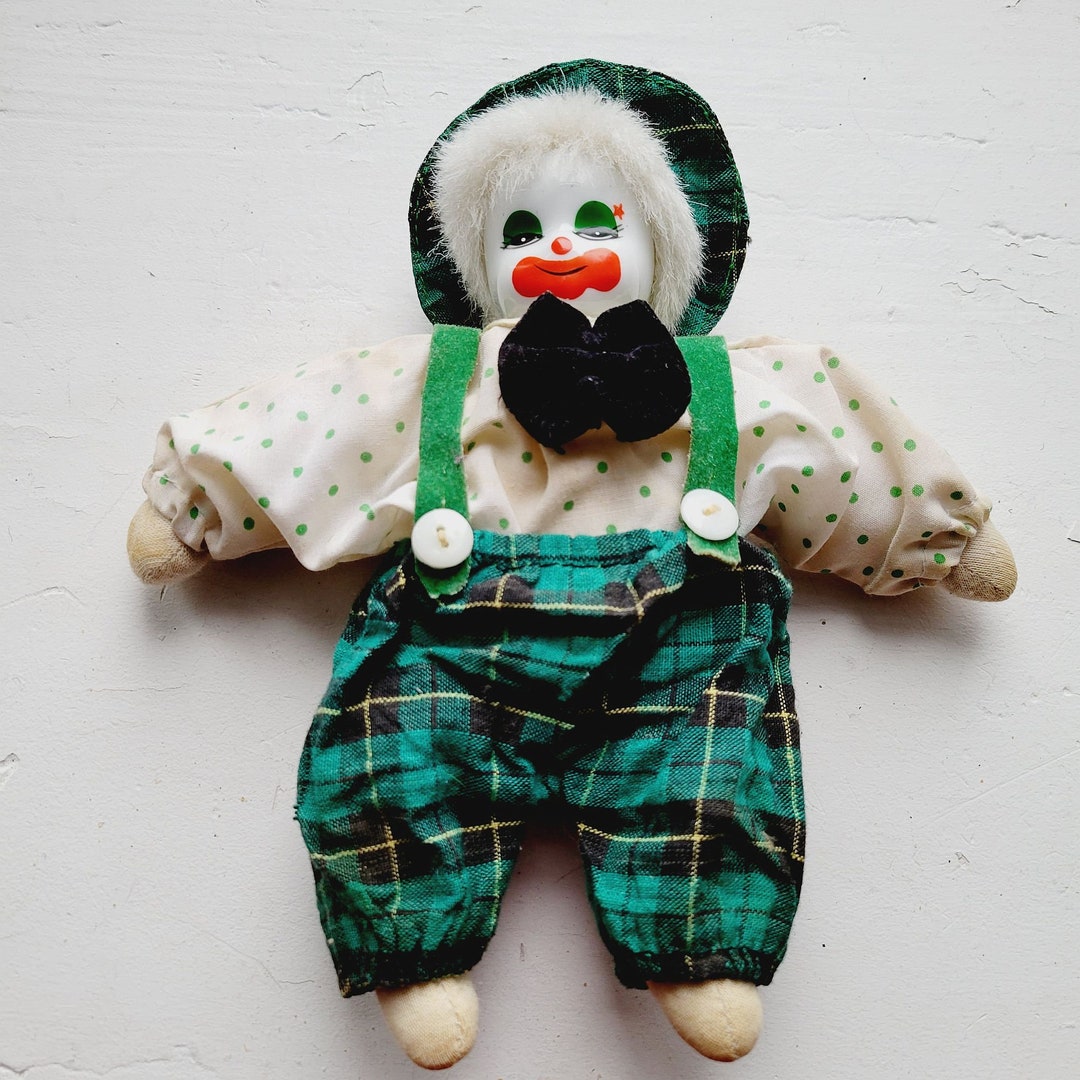 Vintage CLOWN in GREEN Plaid Outfit and Hat, Cute Jester, Carnival ...