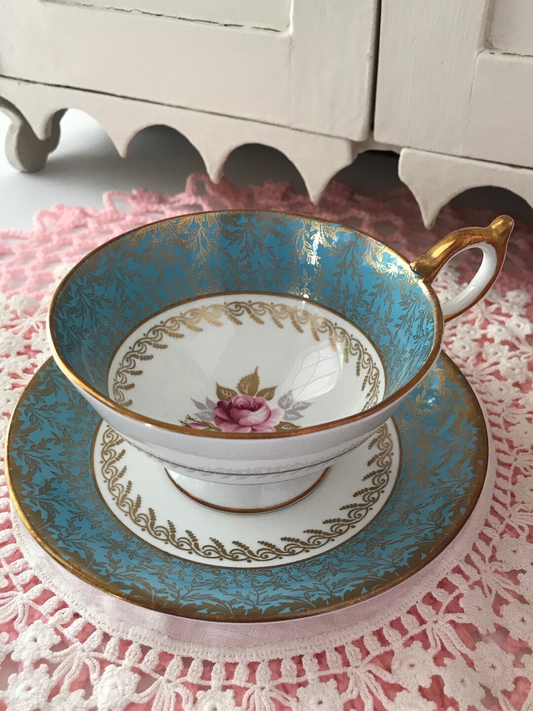 Vintage AYNSLEY PINK Cabbage ROSE and Turquoise Blue With Gold Chintz ...
