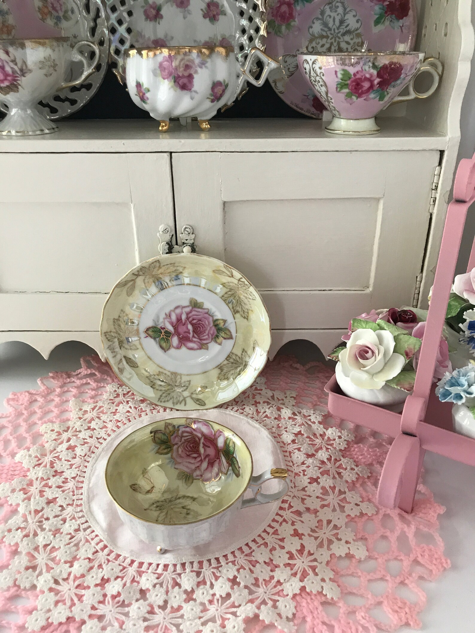 Vintage L M Royal Halsey Japan Iridescent Pastel YELLOW With Large PINK ...