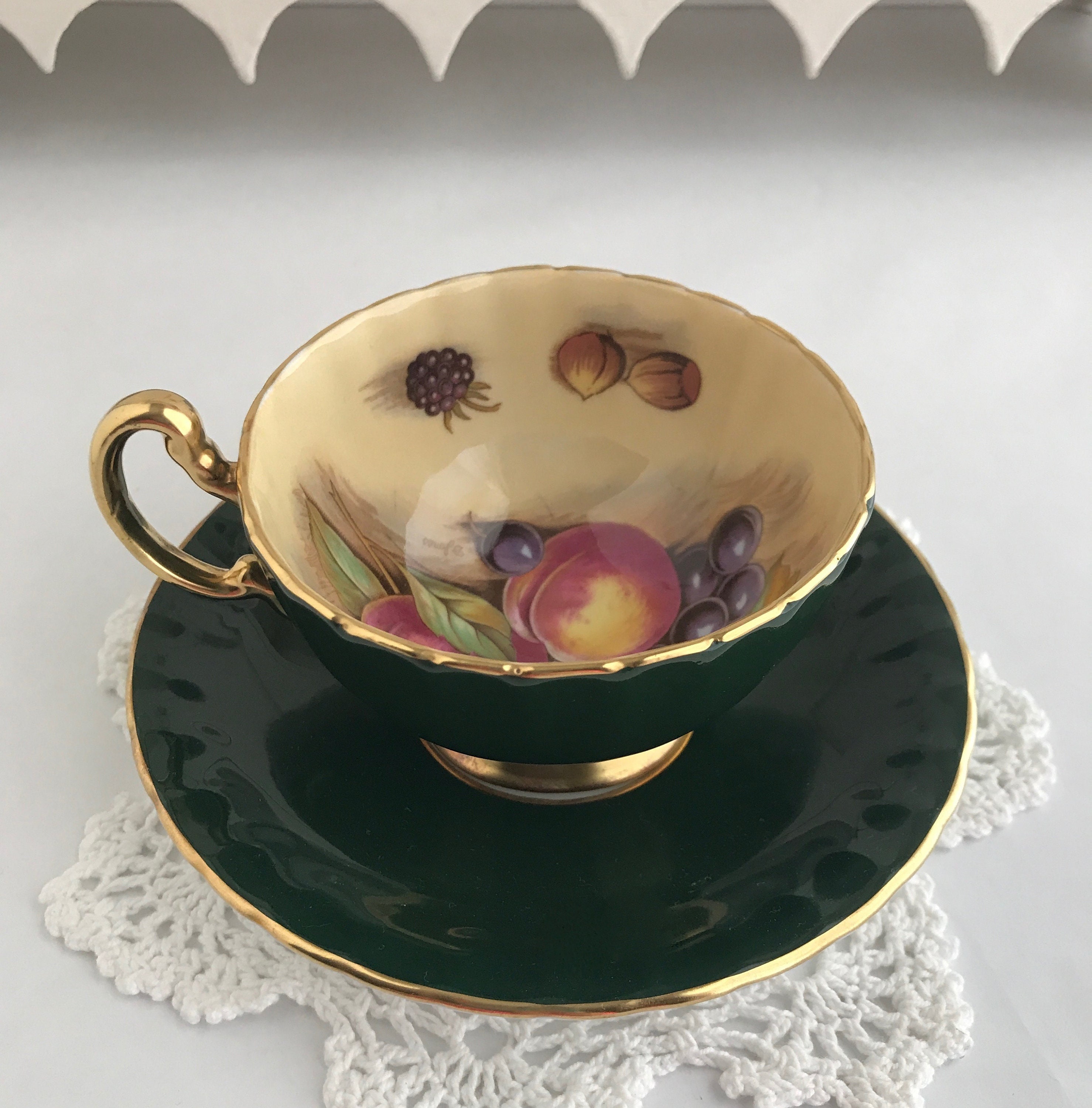 Home & Living Vintage AYNSLEY Artist Signed D JONES and N BRUNT Fruit ...