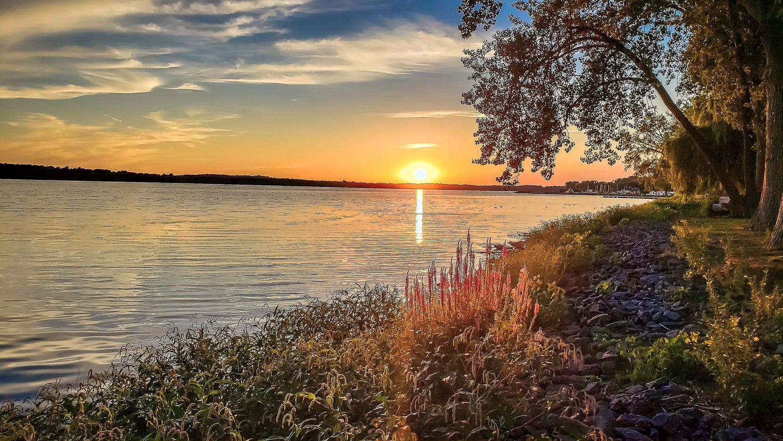 Serene Sunset at Onondaga Lake Park, Liverpool, NY - Captivating Nature ...
