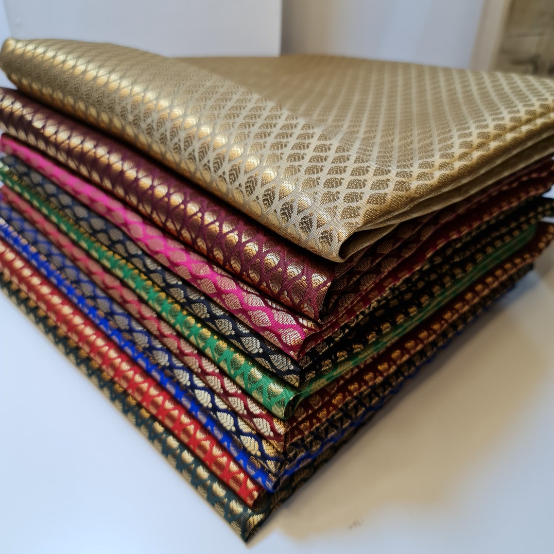 Luxurious Ornamental Paisley Gold Metallic Print Indian Poly - Etsy