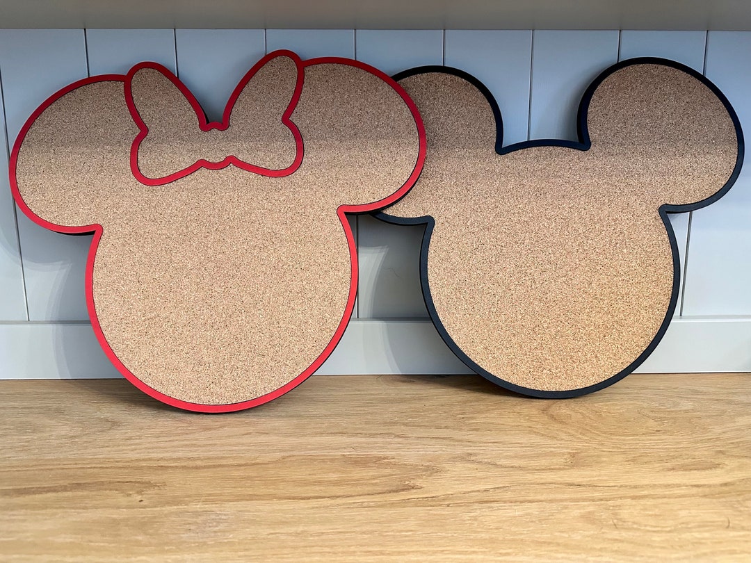 Disney’s Mickey Mouse , Minnie Mouse Pin Board, Disney Pin Trading ...