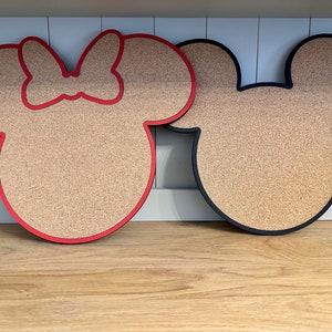 Disney’s Mickey Mouse , Minnie Mouse Pin Board, Disney Pin Trading ...
