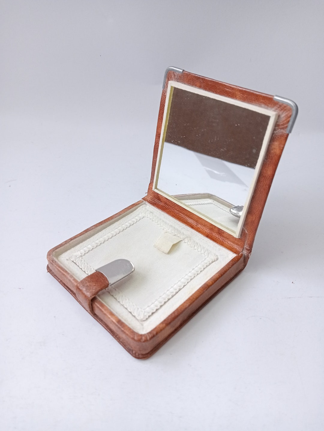 Vintage Beautiful Ladies Pocket Powder Box Collectible - Etsy