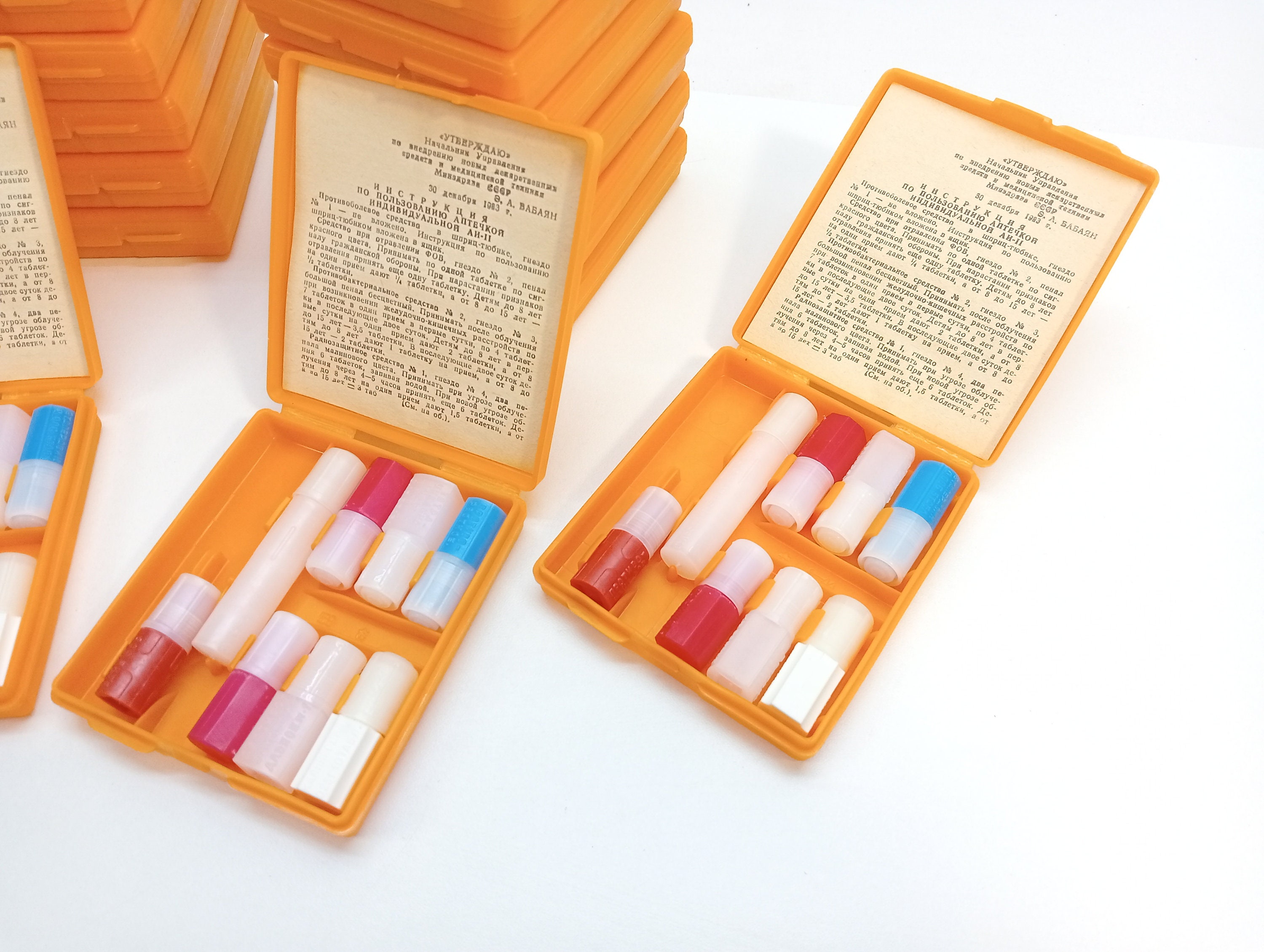 Individual First Aid Kit AI-2 Army NBC Cold War Medic Box Aptechka ...