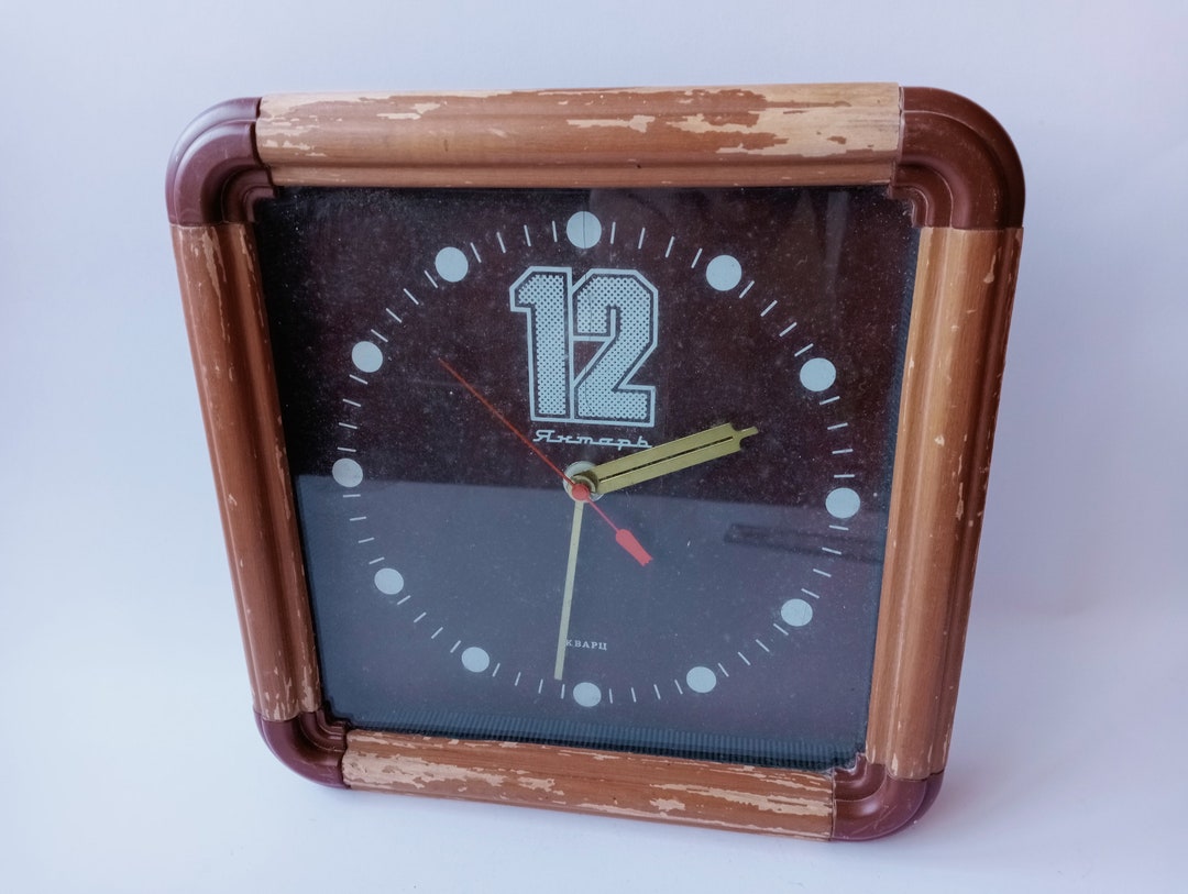 Soviet Wall Clock Amber YANTAR JANTAR USSR Decor Home Vintage Old Retro ...