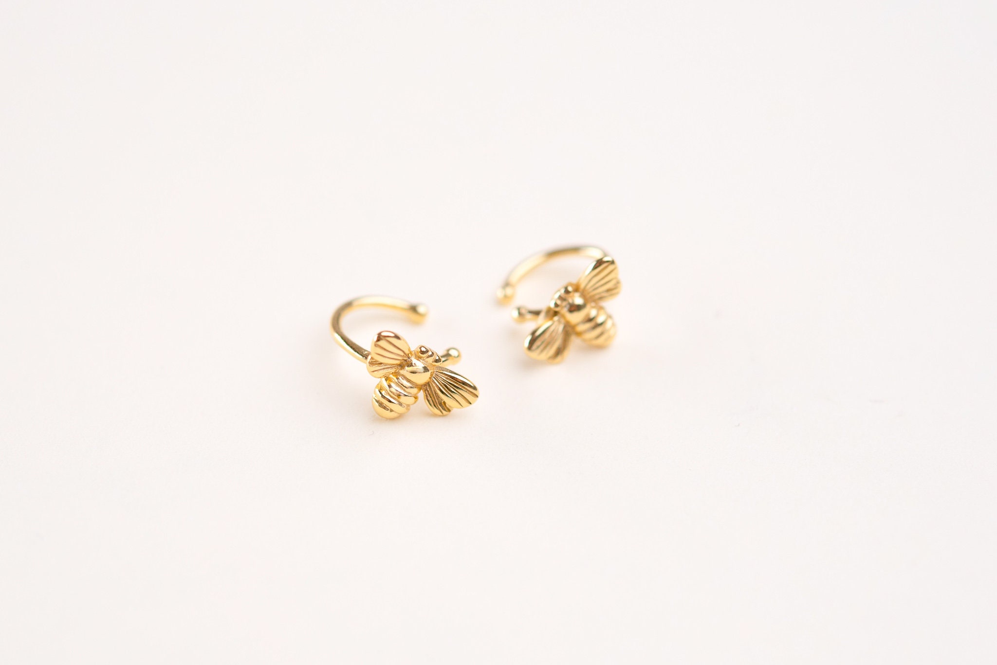 Bumble bee ear cuff | Etsy