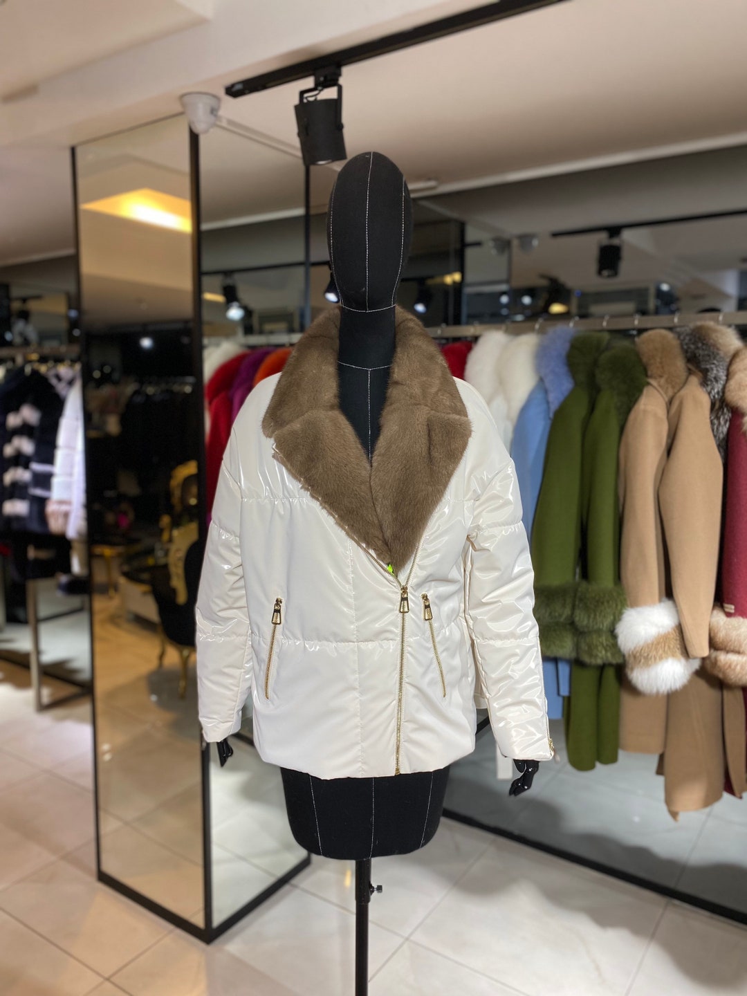 Women White Luxury Coat With Special Fabric and Mink Collar Women’s ...