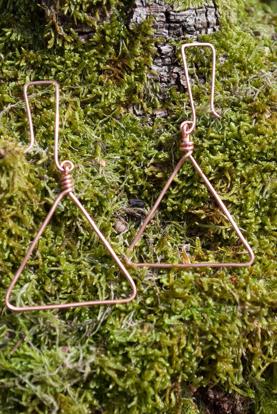 Pair of Modern Copper Wire PYRAMID / TRIANGLE Earrings - Etsy