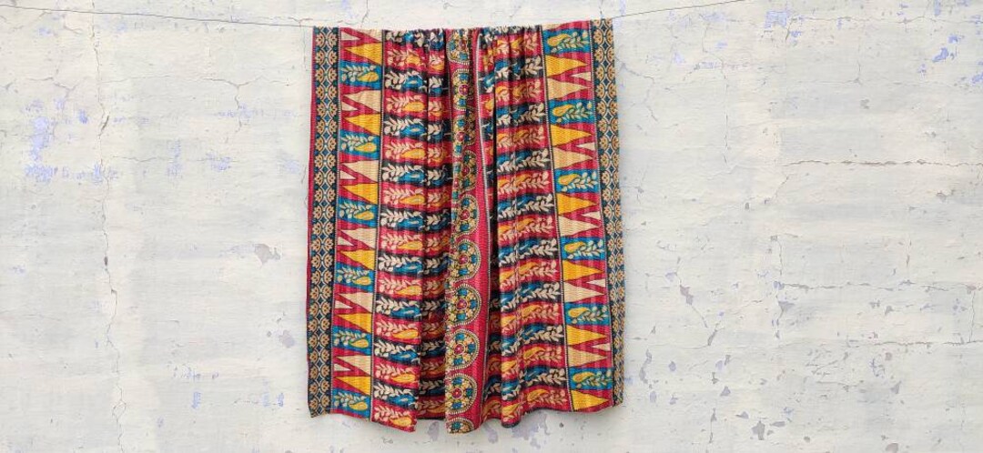 Manta de patchwork de sari indio reciclado, colcha Kantha hecha a mano ...