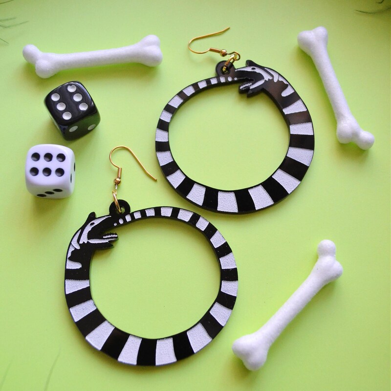 Beetlejuice Worm - Etsy