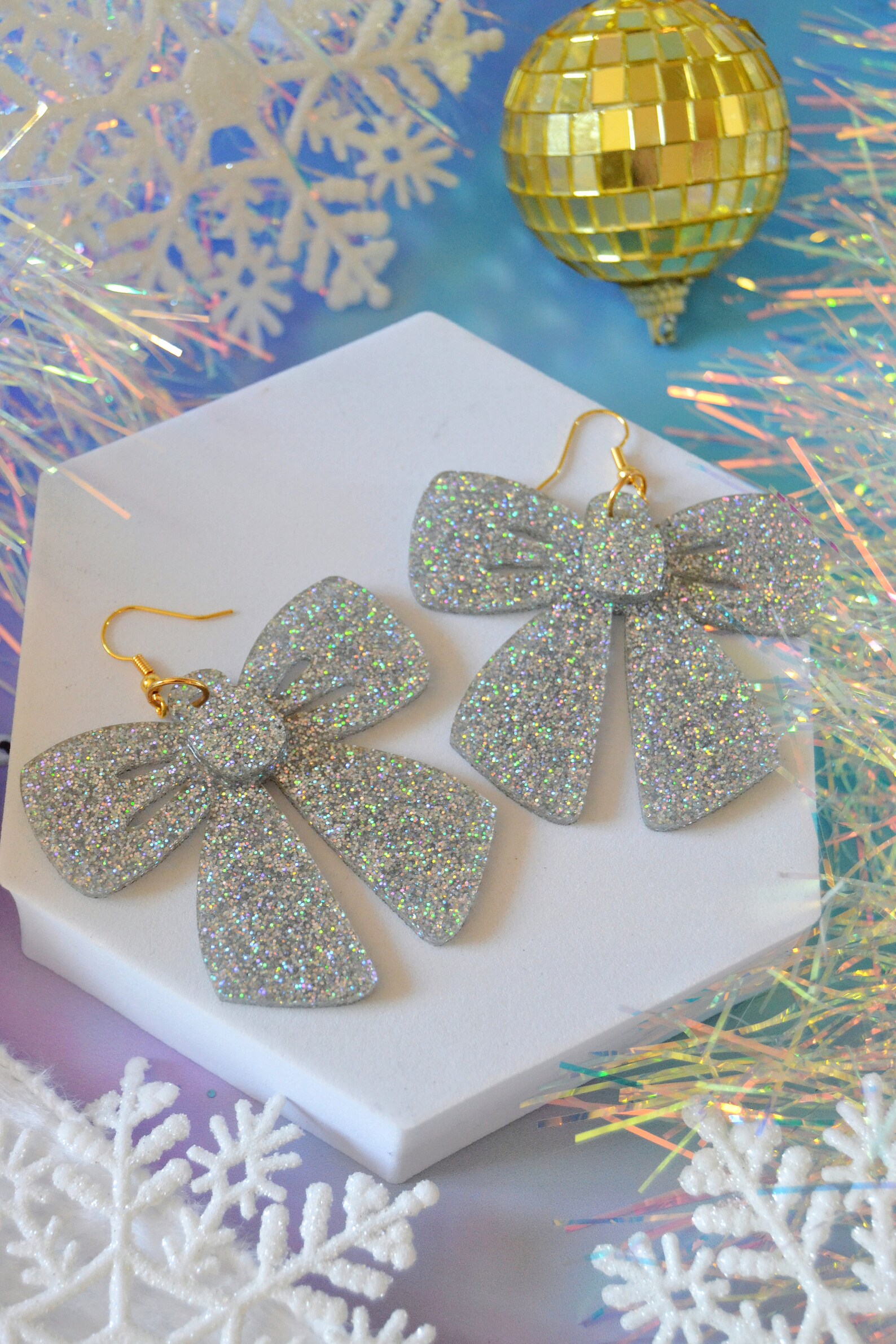 Acrylic Bow Wrapped up Christmas Wrapping Present Gift Holiday Sparkle ...