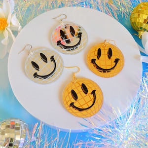 Acrylic Disco Smiley Happy Face Groovy 70s Retro Dancing Queen ...