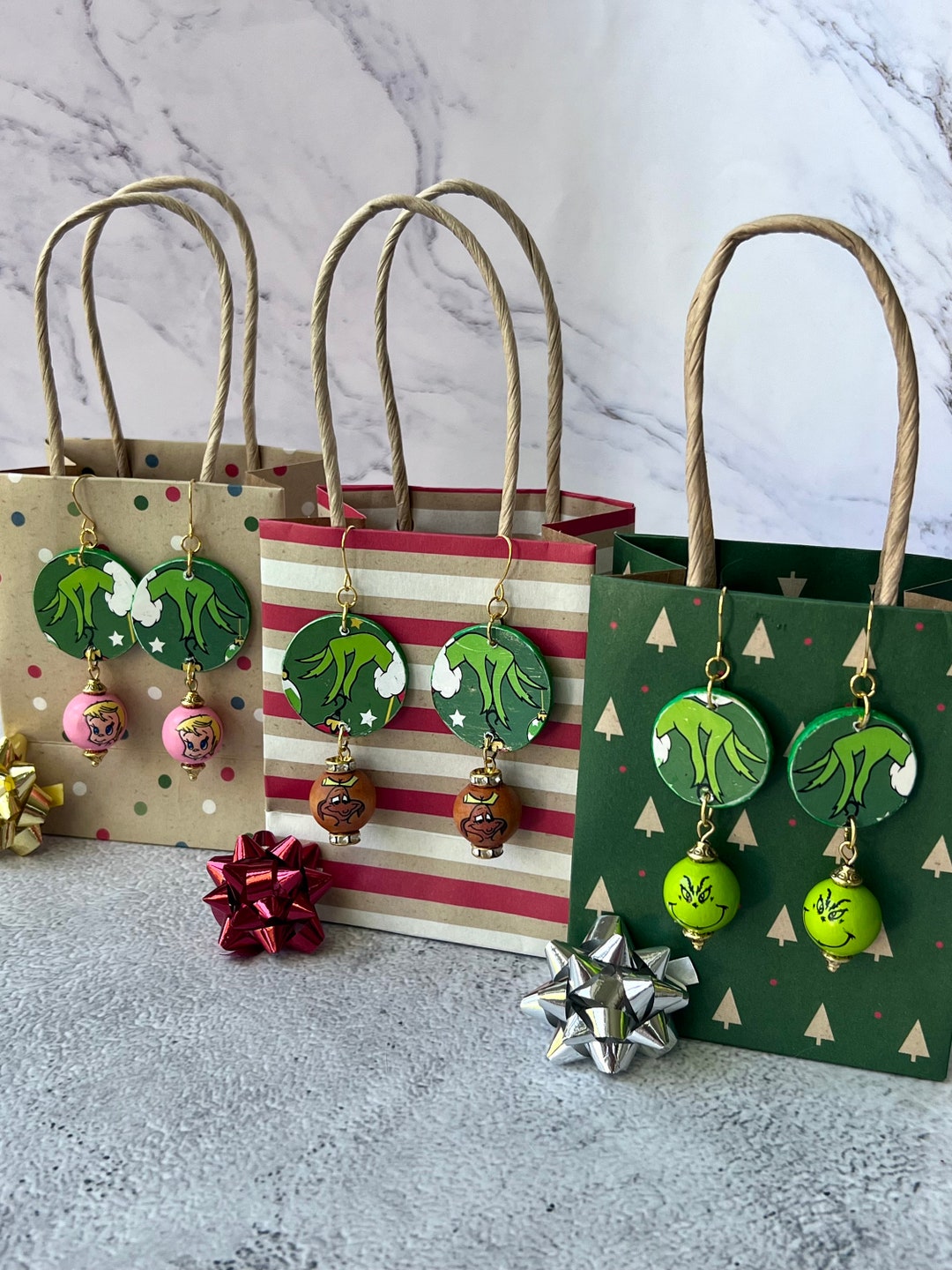 Cute Gold Christmas Grinch Dangle Earrings, Grinch Hand Holding Grinch ...