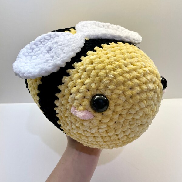 Crochet Bumblebee Plushie - Etsy