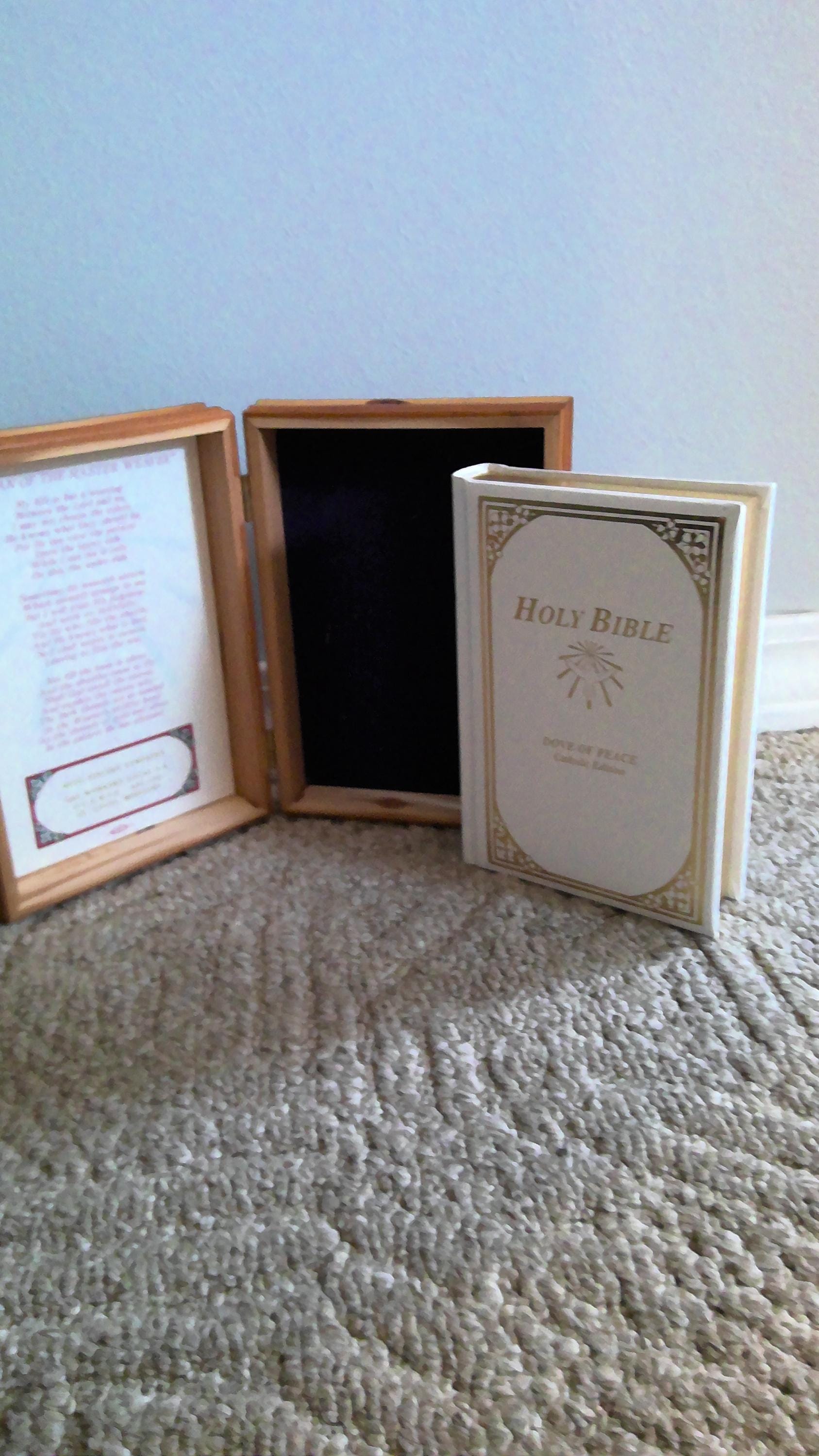 Holy Bible Remembrance Keepsake Box and Bible - Etsy
