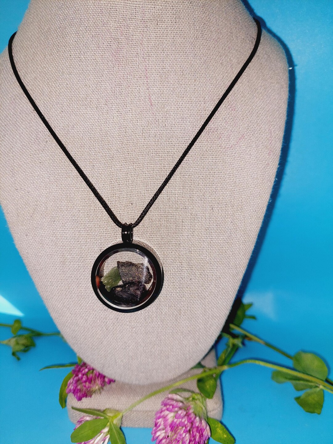 Holy Trinity of Stones! Moldavite, Saffordite & Indochinite Tektite ...